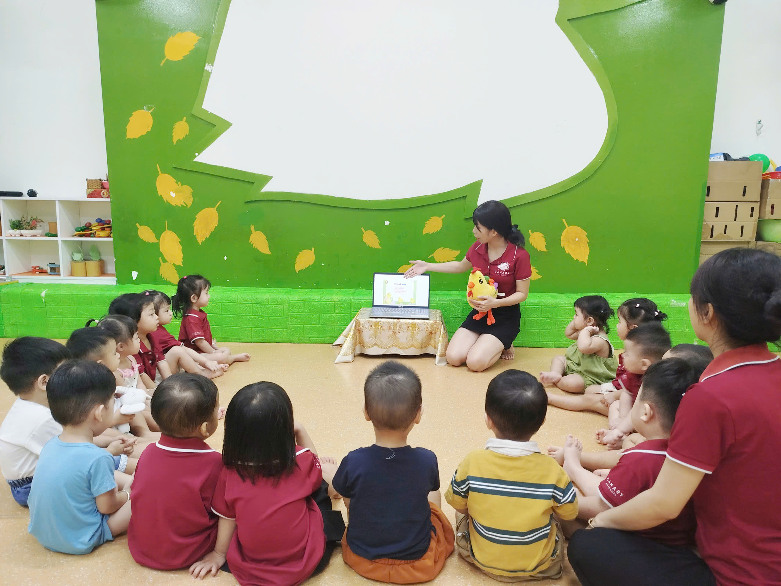 HOẠT ĐỘNG NGHE VÀ TẬP ĐỌC THƠ “CHÚ GÀ CON”